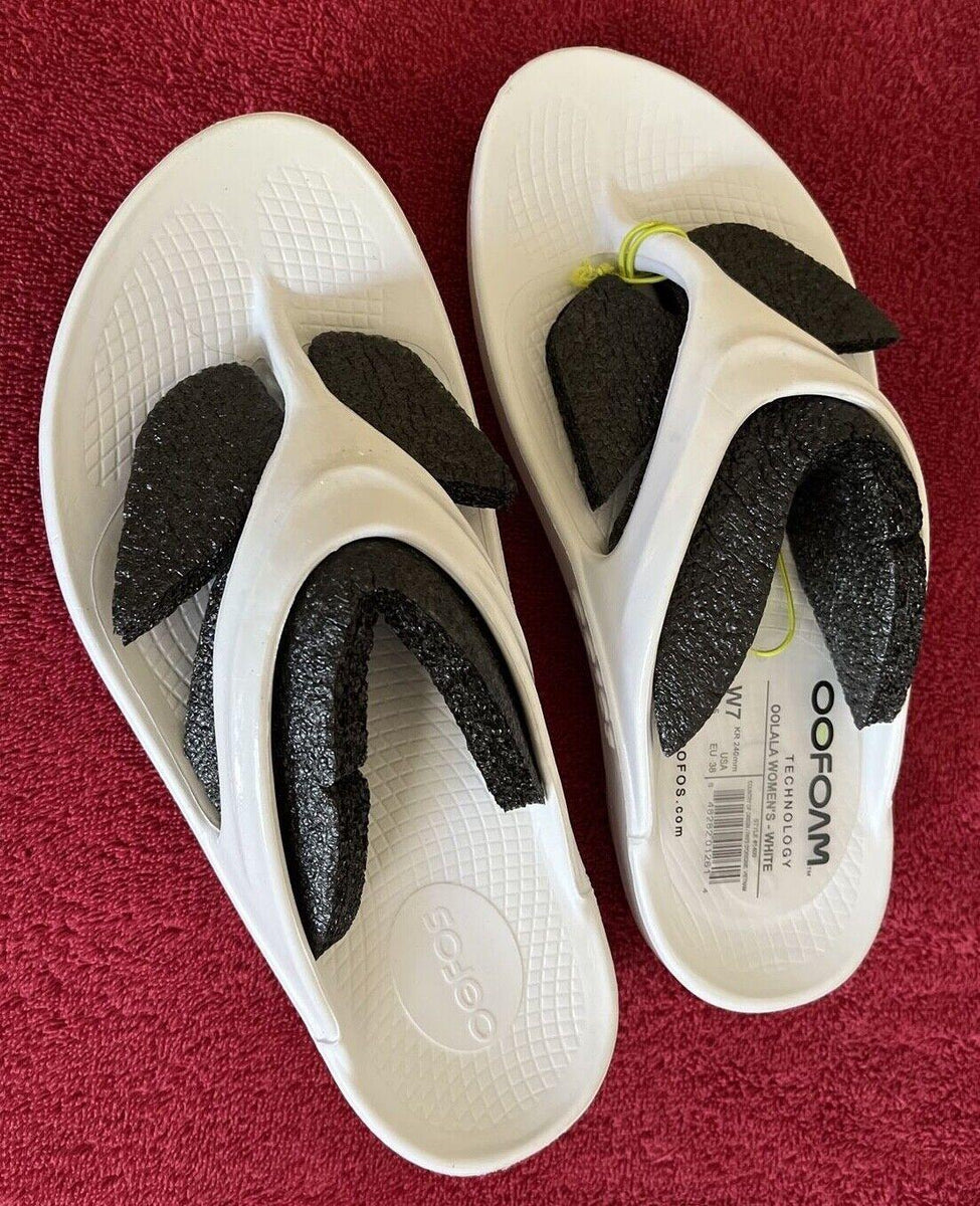 OOFOS OOlala Sandal, White - Women’s 7 – SavvyDigz
